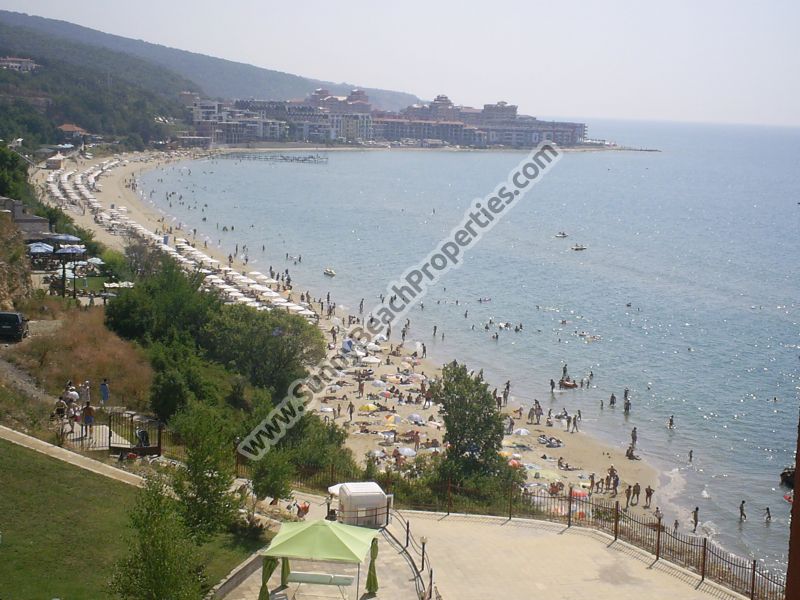 Stunning beachfront sea, pool and mountain view fully furnished 1 ...
